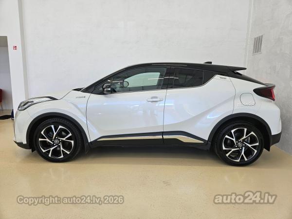 Белый Тойота C-HR 2022 в Раквере, объемом двигателя 1.80 л и пробегом 91 тыс. км за 20990 €, фото 3 на AUTOMOTO.COM.LV
