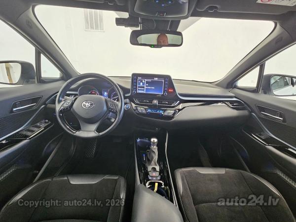Белый Тойота C-HR 2022 в Раквере, объемом двигателя 1.80 л и пробегом 91 тыс. км за 20990 €, фото 7 на AUTOMOTO.COM.LV