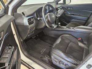 White Toyota C-HR 2022 in Rakvere, with an engine capacity of 1.80 L and mileage of 91 thousand km for 20990 €, photo 13 on AUTOMOTO.COM.LV