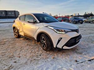 Белый Тойота C-HR 2023 в Каунас, объемом двигателя 1.80 л и пробегом 48 тыс. км за 14278 €, фото 9 на AUTOMOTO.COM.LV