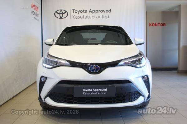 Balts Toyota C-HR 2023 Tallina, ar dzinēja tilpumu 1.80 L un nobraukumu 15 tūkst. km par 24990 €, foto 5 vietnē AUTOMOTO.COM.LV