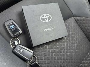 White Toyota C-HR 2023 in Kaunas, with an engine capacity of 1.80 L and mileage of 20 thousand km for 23990 €, photo 44 on AUTOMOTO.COM.LV
