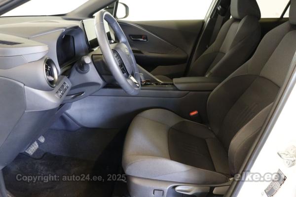 Balts Toyota C-HR 2024 Tallina, ar dzinēja tilpumu 1.80 L un nobraukumu 11 tūkst. km par 30500 €, foto 11 vietnē AUTOMOTO.COM.LV