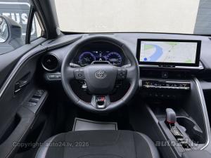 White Toyota C-HR 2024 in Parnu, with an engine capacity of 2.00 L and mileage of 19 thousand km for 39990 €, photo 10 on AUTOMOTO.COM.LV