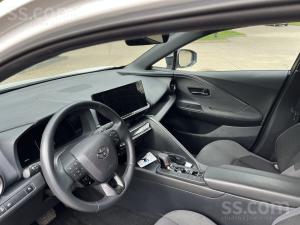 Balts Toyota C-HR 2024 Rīga, ar dzinēja tilpumu 1.80 L un nobraukumu 51 tūkst. km par 26900 €, foto 7 vietnē AUTOMOTO.COM.LV