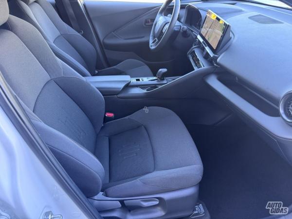 Balts Toyota C-HR 2024 Avižieniai, ar dzinēja tilpumu 1.80 L un nobraukumu 45 tūkst. km par 26500 €, foto 9 vietnē AUTOMOTO.COM.LV