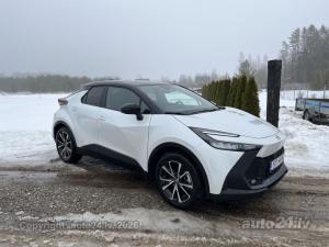 Белый Тойота C-HR 2025 в Таллин, объемом двигателя 2.00 л и пробегом 0 тыс. км за 38900 €, фото 4 на AUTOMOTO.COM.LV