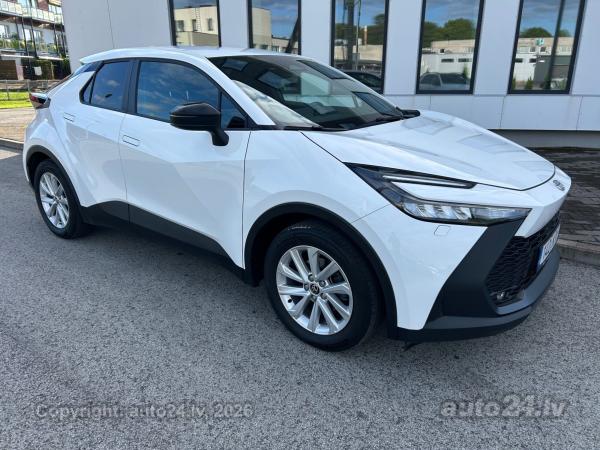 White Toyota C-HR 2025 in Tallinn, with an engine capacity of 1.80 L and mileage of 120 thousand km for 24999 €, photo 6 on AUTOMOTO.COM.LV