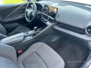 White Toyota C-HR 2025 in Tallinn, with an engine capacity of 1.80 L and mileage of 120 thousand km for 24999 €, photo 12 on AUTOMOTO.COM.LV