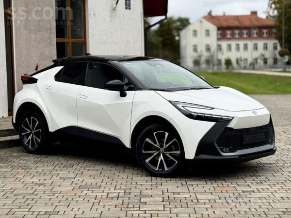 Тойота C-HR 2025 в Елгава на AUTOMOTO.COM.LV Белый Тойота C-HR 2025 в Елгава, объемом двигателя 1.80 л и пробегом 25 тыс. км за 26800 €, фото 8 на AUTOMOTO.COM.LV