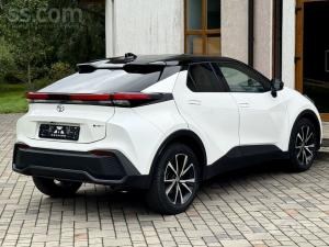 Белый Тойота C-HR 2025 в Елгава, объемом двигателя 1.80 л и пробегом 25 тыс. км за 26800 €, фото 9 на AUTOMOTO.COM.LV