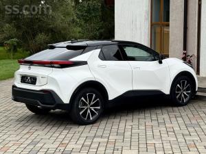Белый Тойота C-HR 2025 в Елгава, объемом двигателя 1.80 л и пробегом 25 тыс. км за 26800 €, фото 16 на AUTOMOTO.COM.LV