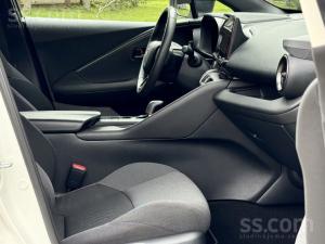 Белый Тойота C-HR 2025 в Елгава, объемом двигателя 1.80 л и пробегом 25 тыс. км за 26800 €, фото 18 на AUTOMOTO.COM.LV