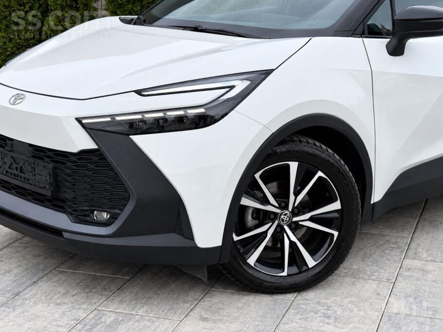 Balts Toyota C-HR 2025 Jelgava, ar dzinēja tilpumu 1.80 L un nobraukumu 25 tūkst. km par 25900 €, foto 6 vietnē AUTOMOTO.COM.LV