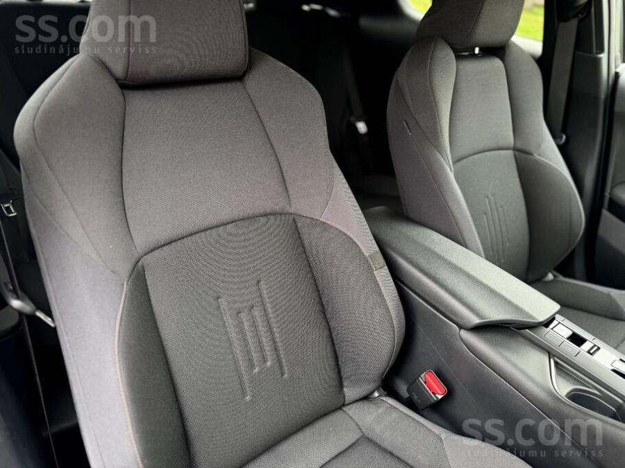 Balts Toyota C-HR 2025 Jelgava, ar dzinēja tilpumu 1.80 L un nobraukumu 25 tūkst. km par 25900 €, foto 21 vietnē AUTOMOTO.COM.LV