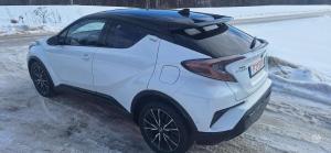White Toyota C-HR 2018 in Taurage, with an engine capacity of 1.80 L and mileage of 183 thousand km for 15200 €, photo 6 on AUTOMOTO.COM.LV