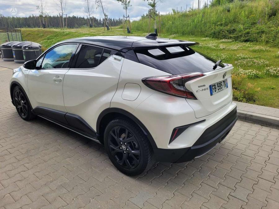 Белый Тойота C-HR 2019 в Вильнюс, объемом двигателя 1.86 л и пробегом 176 тыс. км за 16800 €, фото 6 на AUTOMOTO.COM.LV