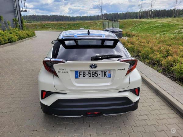 Balts Toyota C-HR 2019 Viļņa, ar dzinēja tilpumu 1.86 L un nobraukumu 176 tūkst. km par 16800 €, foto 6 vietnē AUTOMOTO.COM.LV