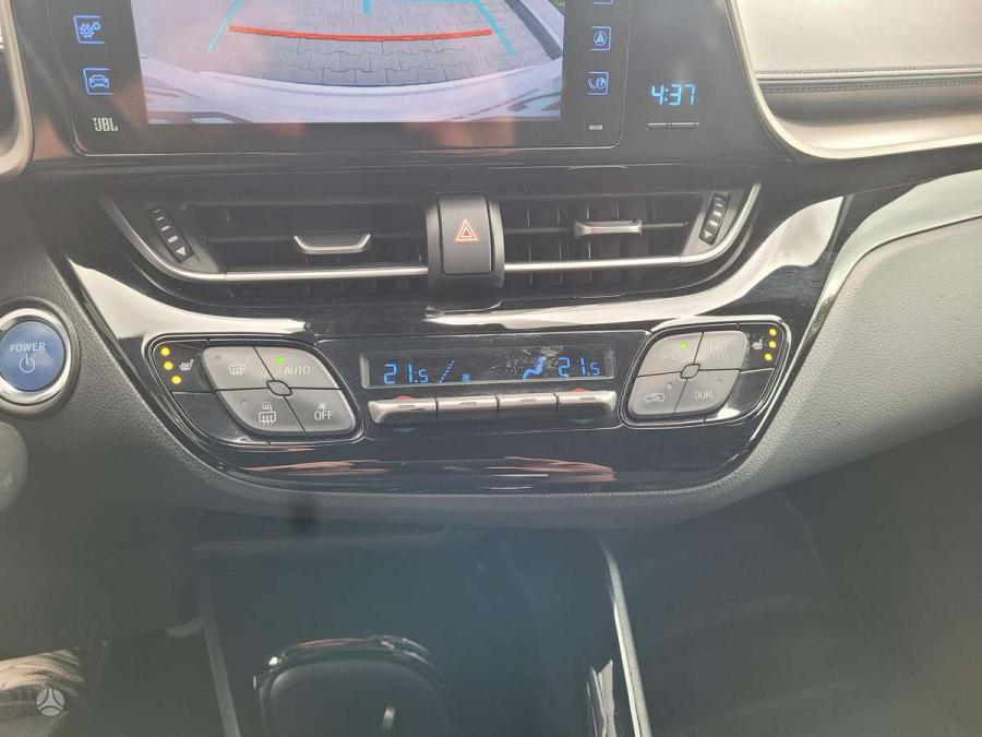 Белый Тойота C-HR 2019 в Вильнюс, объемом двигателя 1.86 л и пробегом 176 тыс. км за 16800 €, фото 27 на AUTOMOTO.COM.LV
