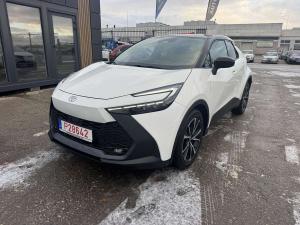 White Toyota C-HR 2024 in Panevezys, with an engine capacity of 1.80 L and mileage of 6 thousand km for 28500 €, photo  on AUTOMOTO.COM.LV