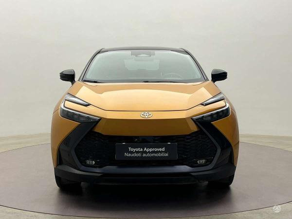 Желтый Тойота C-HR 2024 в Паневежис, объемом двигателя 1.99 л и пробегом 3 тыс. км за 38590 €, фото 2 на AUTOMOTO.COM.LV
