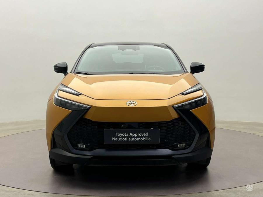 Dzeltens Toyota C-HR 2024 Panevēža, ar dzinēja tilpumu 1.99 L un nobraukumu 3 tūkst. km par 38590 €, foto 2 vietnē AUTOMOTO.COM.LV