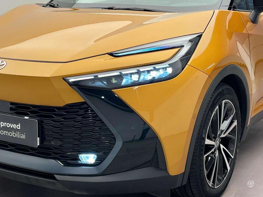 Dzeltens Toyota C-HR 2024 Panevēža, ar dzinēja tilpumu 1.99 L un nobraukumu 3 tūkst. km par 38590 €, foto 39 vietnē AUTOMOTO.COM.LV