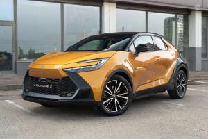 Желтый Тойота C-HR 2024 в Вильнюс, объемом двигателя 1.99 л и пробегом 41 тыс. км за 35800 €, фото  на AUTOMOTO.COM.LV