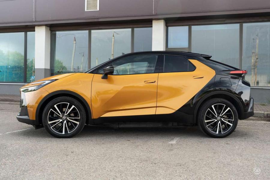 Желтый Тойота C-HR 2024 в Вильнюс, объемом двигателя 1.99 л и пробегом 41 тыс. км за 35800 €, фото 3 на AUTOMOTO.COM.LV