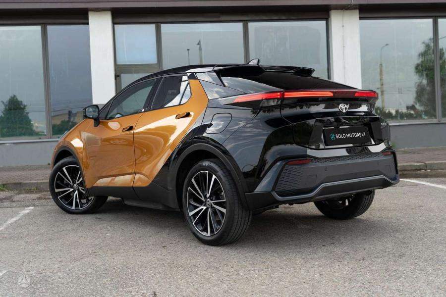 Желтый Тойота C-HR 2024 в Вильнюс, объемом двигателя 1.99 л и пробегом 41 тыс. км за 35800 €, фото 4 на AUTOMOTO.COM.LV