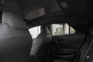 Желтый Тойота C-HR 2024 в Вильнюс, объемом двигателя 1.99 л и пробегом 41 тыс. км за 35800 €, фото 14 на AUTOMOTO.COM.LV