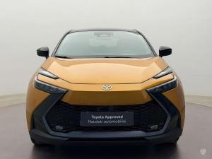 Желтый Тойота C-HR 2024 в Паневежис, объемом двигателя 1.99 л и пробегом 21 тыс. км за 34990 €, фото 3 на AUTOMOTO.COM.LV