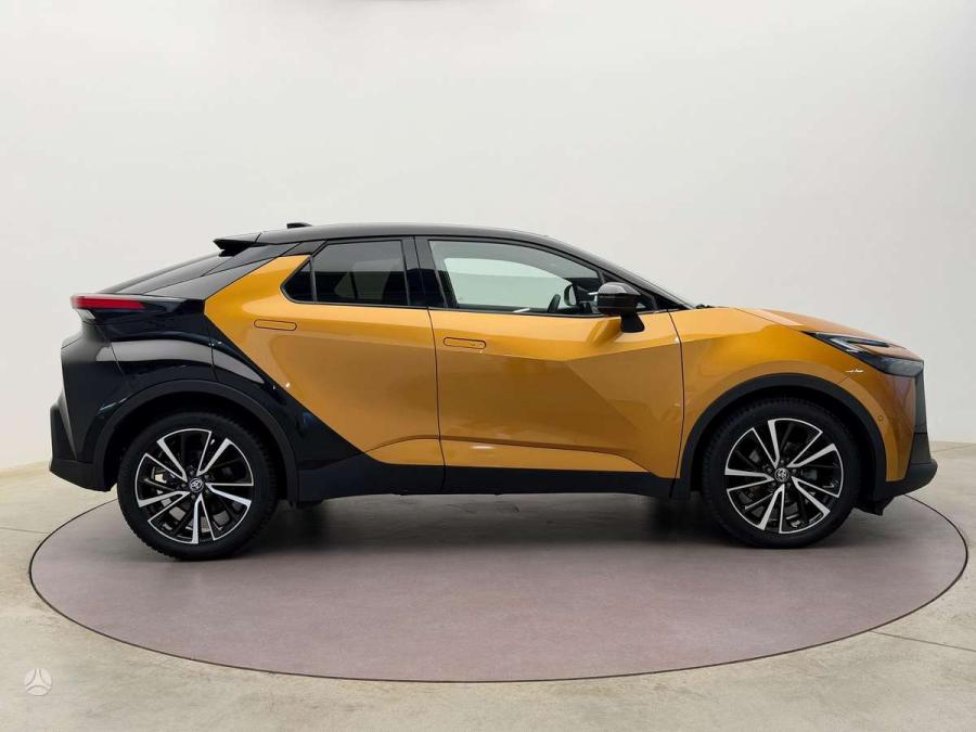 Желтый Тойота C-HR 2024 в Паневежис, объемом двигателя 1.99 л и пробегом 21 тыс. км за 34990 €, фото 5 на AUTOMOTO.COM.LV