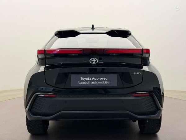 Желтый Тойота C-HR 2024 в Паневежис, объемом двигателя 1.99 л и пробегом 21 тыс. км за 34990 €, фото 7 на AUTOMOTO.COM.LV