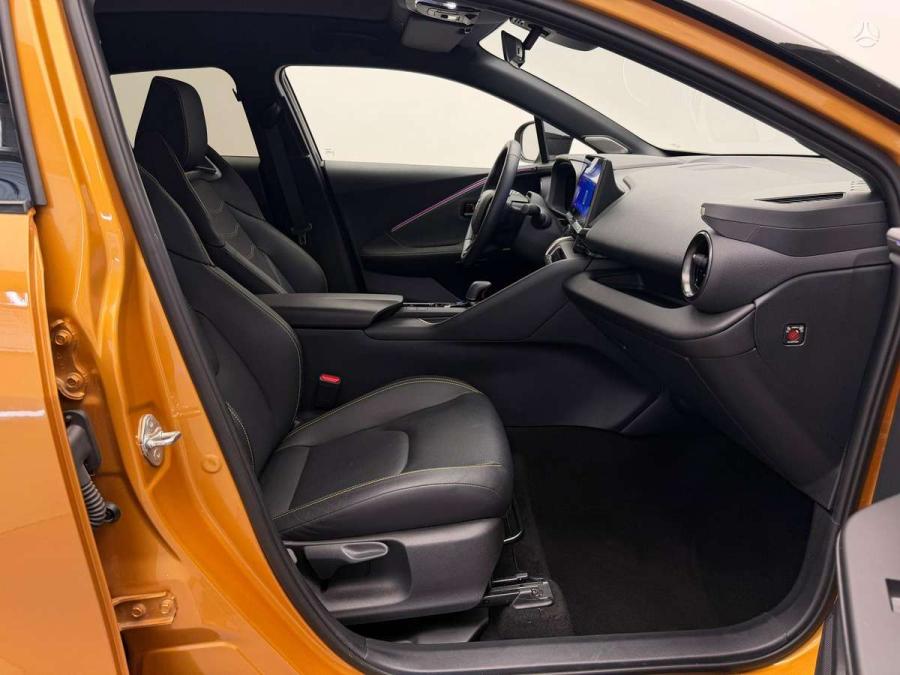 Желтый Тойота C-HR 2024 в Паневежис, объемом двигателя 1.99 л и пробегом 21 тыс. км за 34990 €, фото 19 на AUTOMOTO.COM.LV