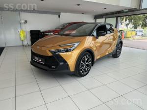 Dzeltens Toyota C-HR 2024 Rīga, ar dzinēja tilpumu 2.00 L un nobraukumu 45 tūkst. km par 34500 €, foto  vietnē AUTOMOTO.COM.LV