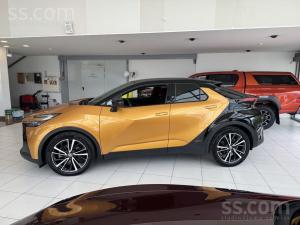 Dzeltens Toyota C-HR 2024 Rīga, ar dzinēja tilpumu 2.00 L un nobraukumu 45 tūkst. km par 34500 €, foto 3 vietnē AUTOMOTO.COM.LV