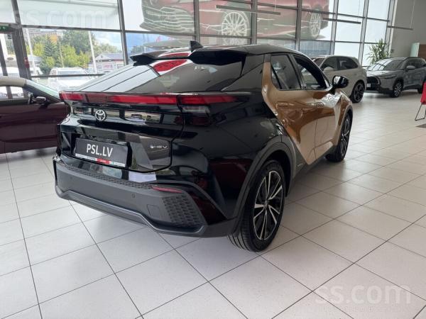Dzeltens Toyota C-HR 2024 Rīga, ar dzinēja tilpumu 2.00 L un nobraukumu 45 tūkst. km par 34500 €, foto 6 vietnē AUTOMOTO.COM.LV