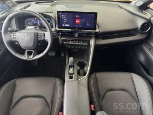 Dzeltens Toyota C-HR 2024 Rīga, ar dzinēja tilpumu 2.00 L un nobraukumu 45 tūkst. km par 34500 €, foto 14 vietnē AUTOMOTO.COM.LV