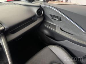 Dzeltens Toyota C-HR 2024 Rīga, ar dzinēja tilpumu 2.00 L un nobraukumu 45 tūkst. km par 34500 €, foto 23 vietnē AUTOMOTO.COM.LV