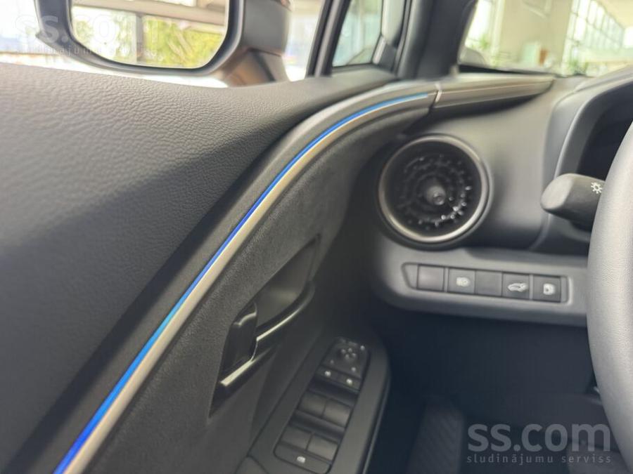 Dzeltens Toyota C-HR 2024 Rīga, ar dzinēja tilpumu 2.00 L un nobraukumu 45 tūkst. km par 34500 €, foto 31 vietnē AUTOMOTO.COM.LV