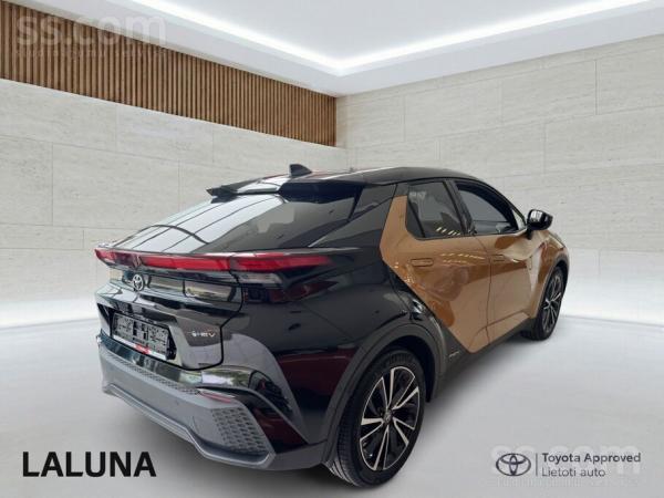 Желтый Тойота C-HR 2024 в Екабпилс, объемом двигателя 2.00 л и пробегом 45 тыс. км за 34500 €, фото 6 на AUTOMOTO.COM.LV