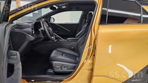 Yellow Toyota C-HR 2023 in Tallinn, with an engine capacity of 2.00 L and mileage of 4 thousand km for 38995 €, photo 7 on AUTOMOTO.COM.LV