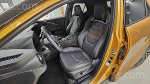 Yellow Toyota C-HR 2023 in Tallinn, with an engine capacity of 2.00 L and mileage of 4 thousand km for 38995 €, photo 8 on AUTOMOTO.COM.LV