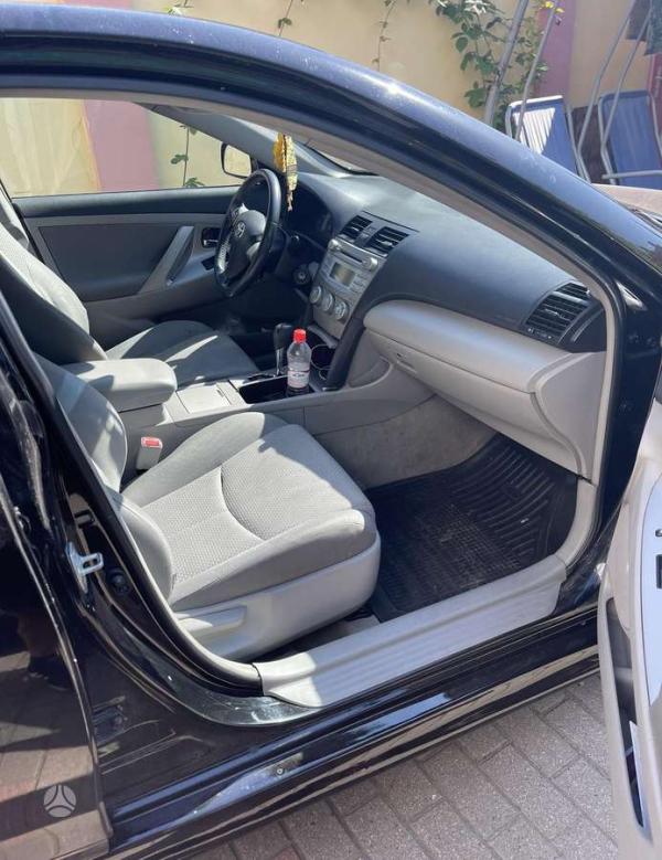 Black Toyota Camry 2007 in Klaipeda, with an engine capacity of 2.40 L and mileage of 230 thousand km for 4500 €, photo 6 on AUTOMOTO.COM.LV