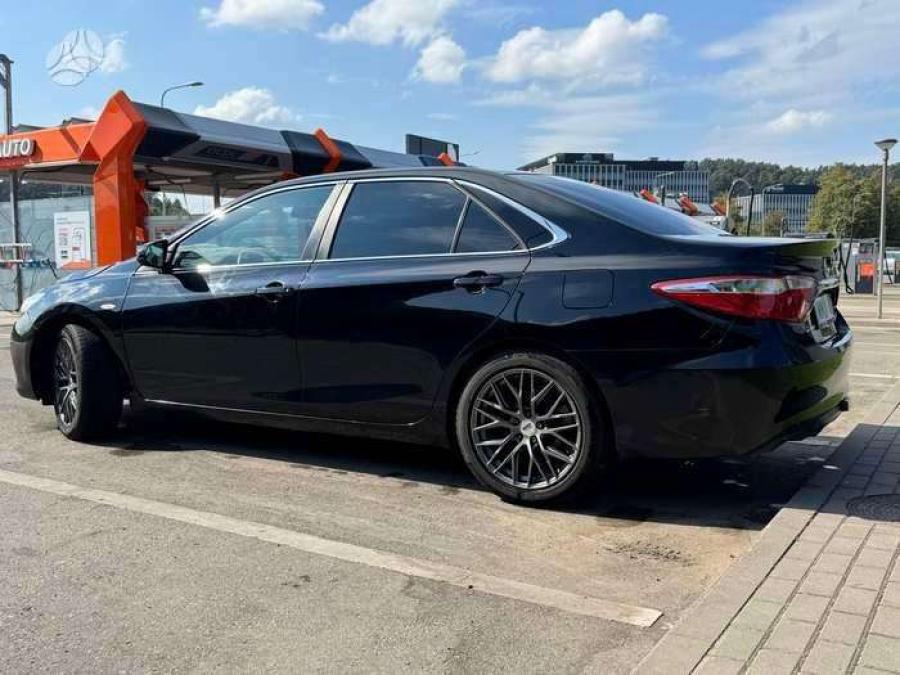 Melns Toyota Camry 2015 Viļņa, ar dzinēja tilpumu 2.50 L un nobraukumu 300 tūkst. km par 9100 €, foto 4 vietnē AUTOMOTO.COM.LV
