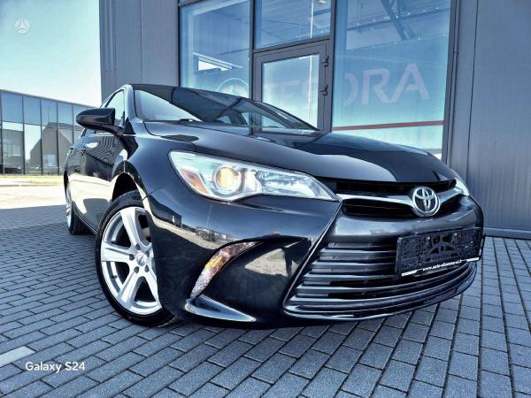 Black Toyota Camry 2016 in Siauliai, with an engine capacity of 2.50 L and mileage of 190 thousand km for 11300 €, photo 1 on AUTOMOTO.COM.LV