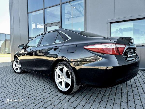 Black Toyota Camry 2016 in Siauliai, with an engine capacity of 2.50 L and mileage of 190 thousand km for 11300 €, photo 8 on AUTOMOTO.COM.LV