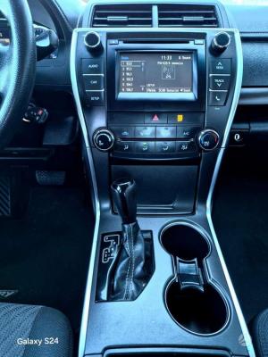 Black Toyota Camry 2016 in Siauliai, with an engine capacity of 2.50 L and mileage of 190 thousand km for 10900 €, photo 13 on AUTOMOTO.COM.LV