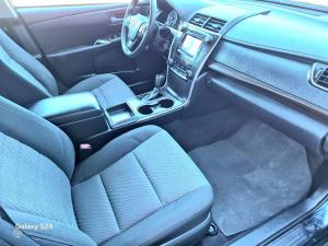 Black Toyota Camry 2016 in Siauliai, with an engine capacity of 2.50 L and mileage of 190 thousand km for 10900 €, photo 16 on AUTOMOTO.COM.LV